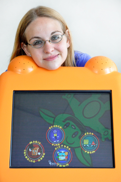 Robot parenting is still not recommended, but local companies use high ...